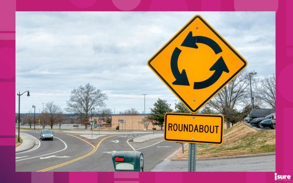 Roundabouts in Ontario: Navigate Traffic Etiquette Confidently